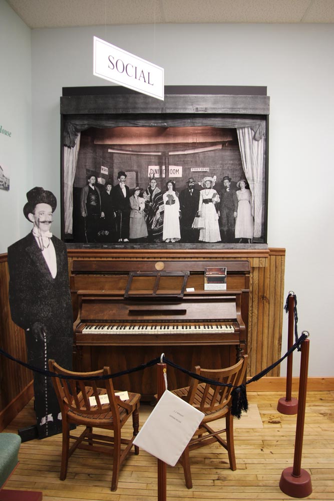 Opera house exhibit – Historic Bremen